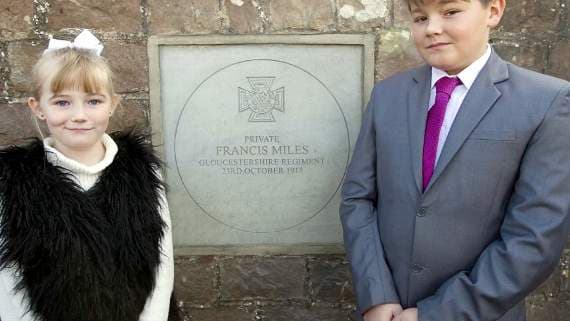 Stone unveiled to VC winner | theforestreview.co.uk