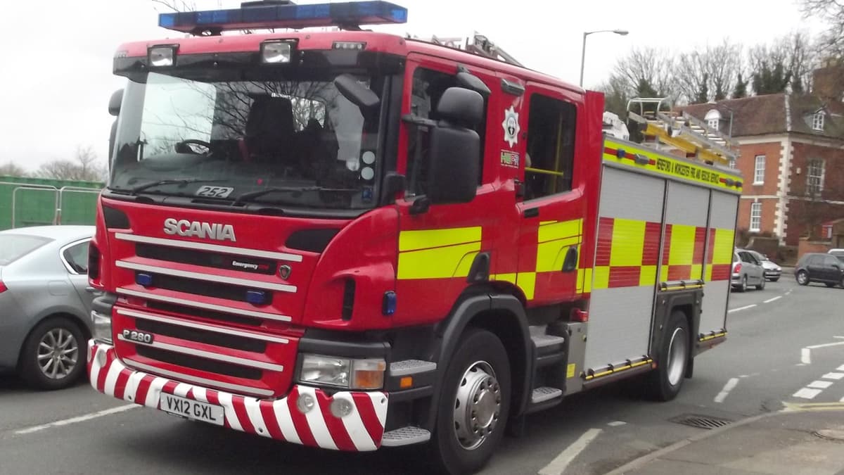 Horses rescued as trailer overturns on A40 | theforestreview.co.uk