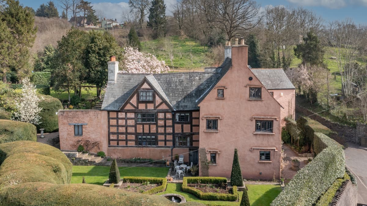Own a piece of Tudor history with this £1m inn | theforestreview.co.uk