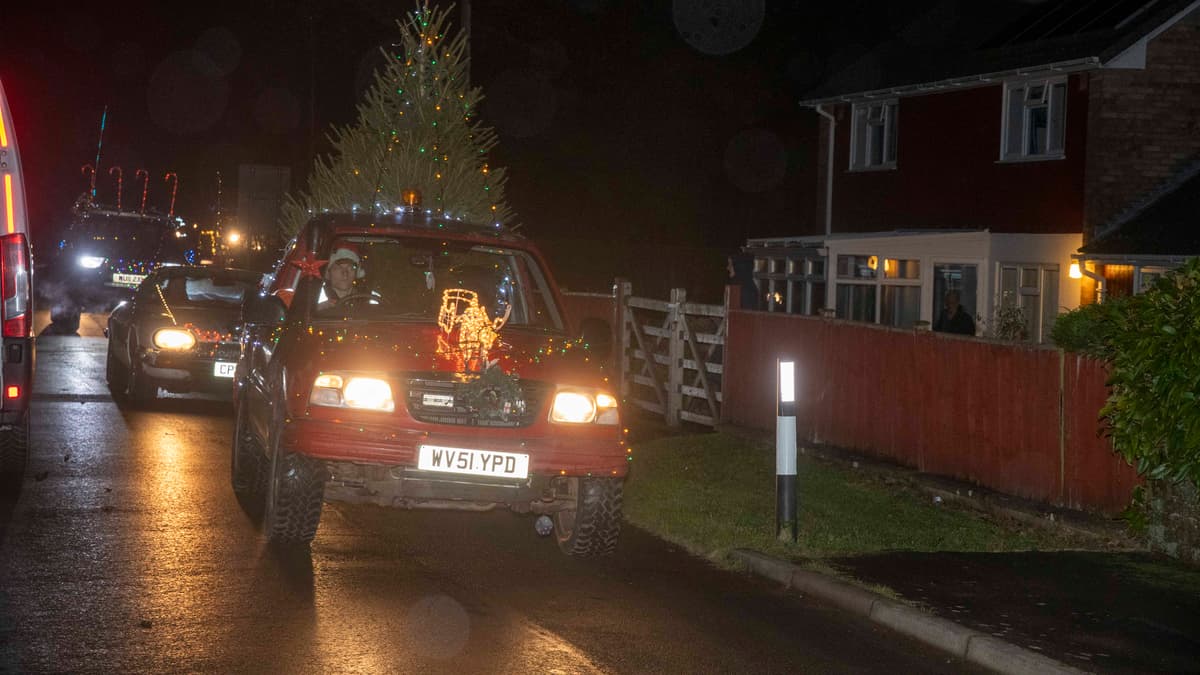 Convoy strikes up for Berry Hill Band | theforestreview.co.uk