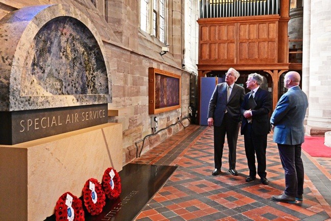 Royal couple visit county's cathedral | theforestreview.co.uk
