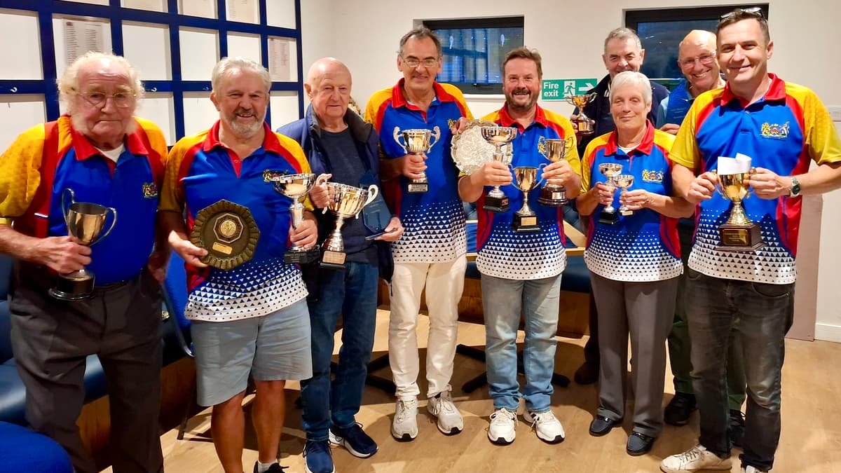 Bowls club rolls out awards for its winners | theforestreview.co.uk